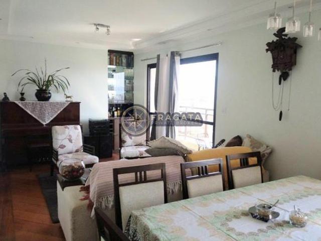 Apartamento à venda em Perdizes 140m², 4 quartos sendo 1 suíte e 2 vagas de garagem