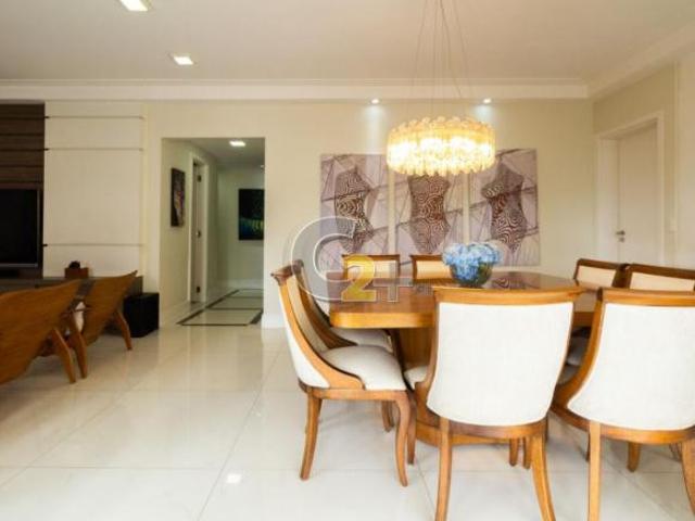 Apartamento à venda em Perdizes, 3 suítes e 4 vagas de garagem
