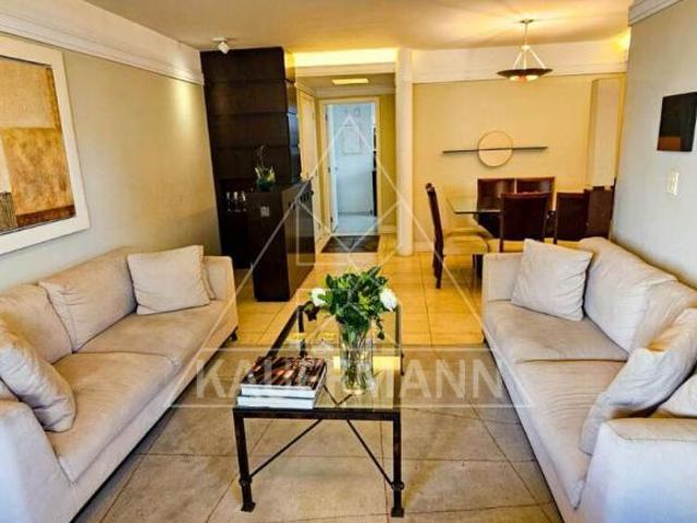 Apartamento à Venda em Perdizes 3 Suítes, 2 Vagas, 130m² A.U