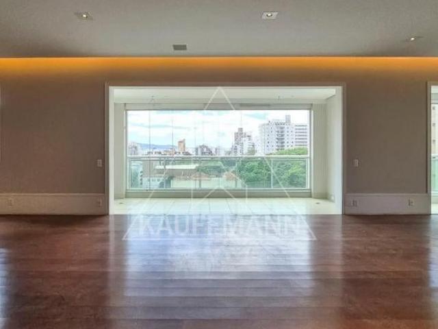 Apartamento à Venda em Perdizes 3 Suítes, 5 Vagas, 300m² A.Ú
