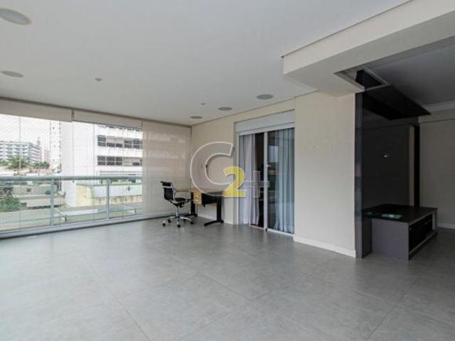 Apartamento á venda em Perdizes, 4 suítes, 4 vagas