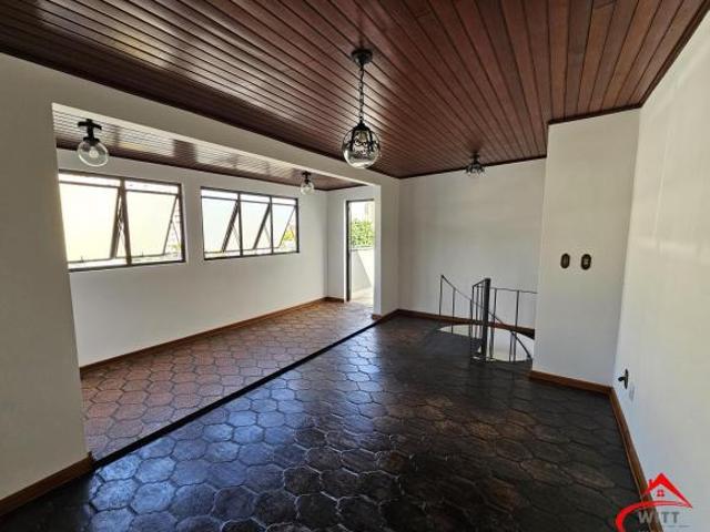 Apartamento à venda em Petrópolis