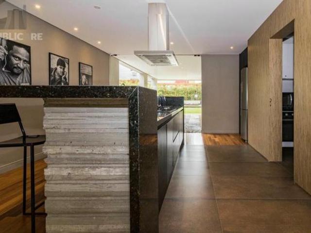 Apartamento à venda em Petrópolis