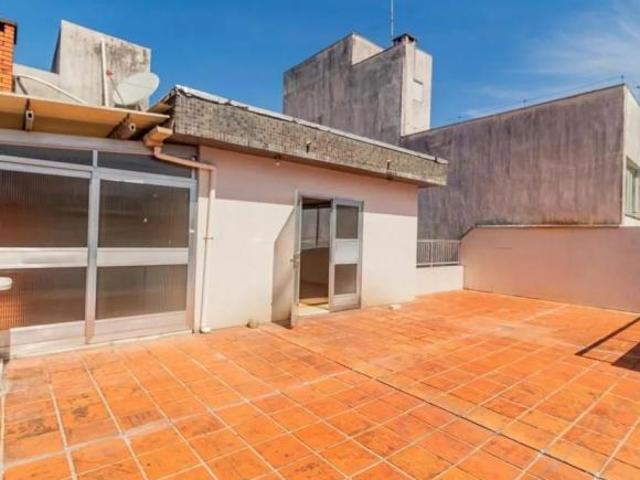 Apartamento à venda em Petrópolis