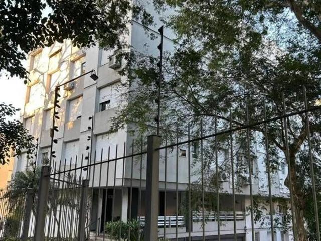 Apartamento à venda em Petrópolis