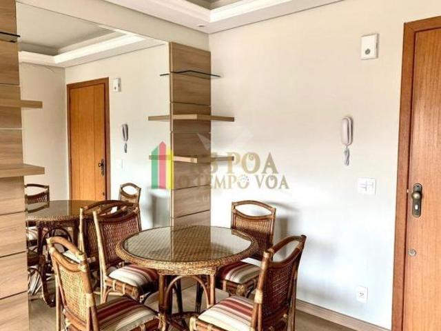 Apartamento à venda em Petrópolis