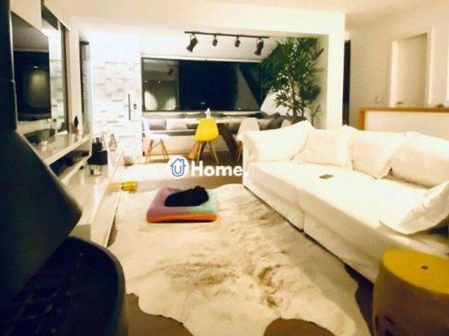 Apartamento à venda em Petrópolis