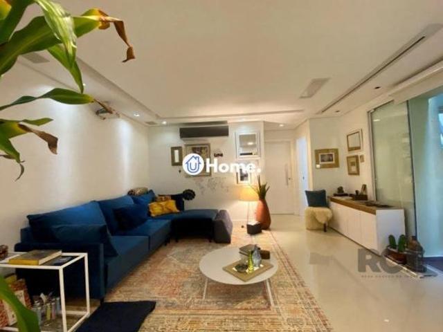 Apartamento à venda em Petrópolis
