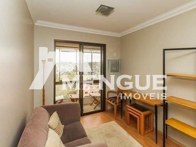 Apartamento à venda em Petrópolis