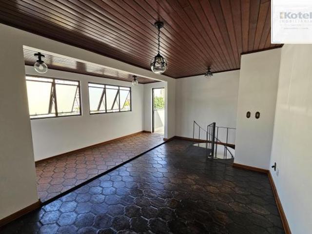 Apartamento à venda em Petrópolis