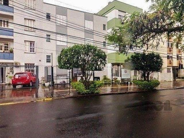 Apartamento à venda em Petrópolis