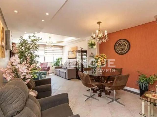 Apartamento à venda em Petrópolis