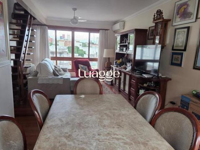 Apartamento à venda em Petrópolis