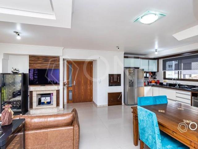 Apartamento à venda em Petrópolis