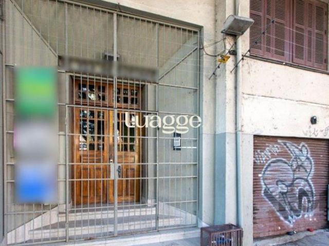 Apartamento à venda em Petrópolis