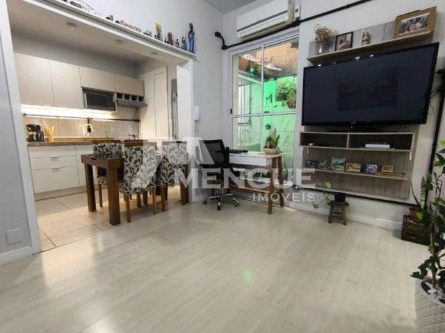 Apartamento à venda em Petrópolis