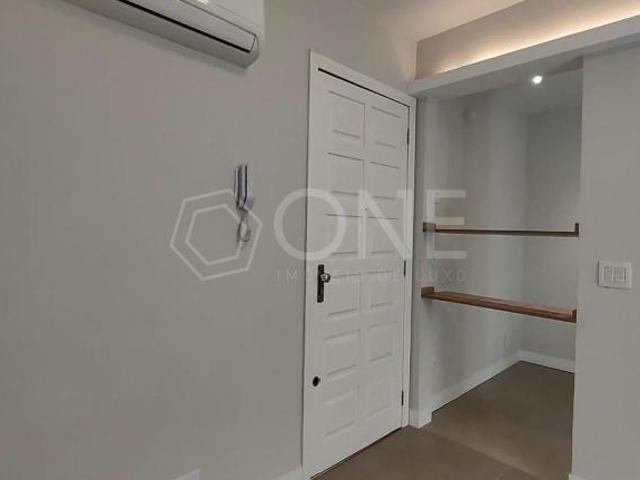 Apartamento à venda em Petrópolis