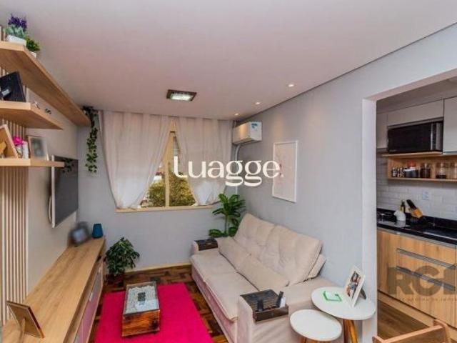 Apartamento à venda em Petrópolis