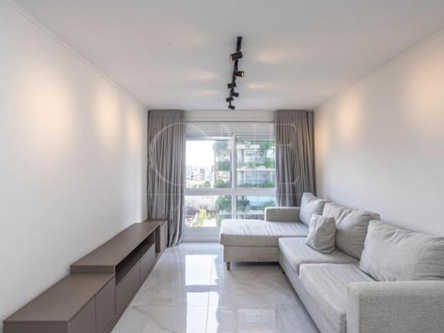 Apartamento à venda em Petrópolis