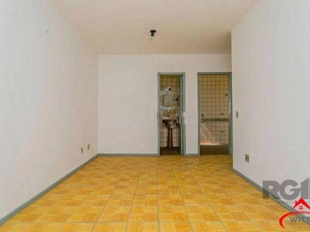 Apartamento à venda em Petrópolis