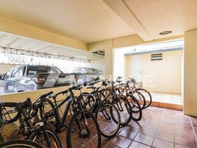Apartamento à venda em Petrópolis