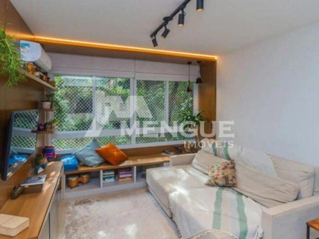 Apartamento à venda em Petrópolis