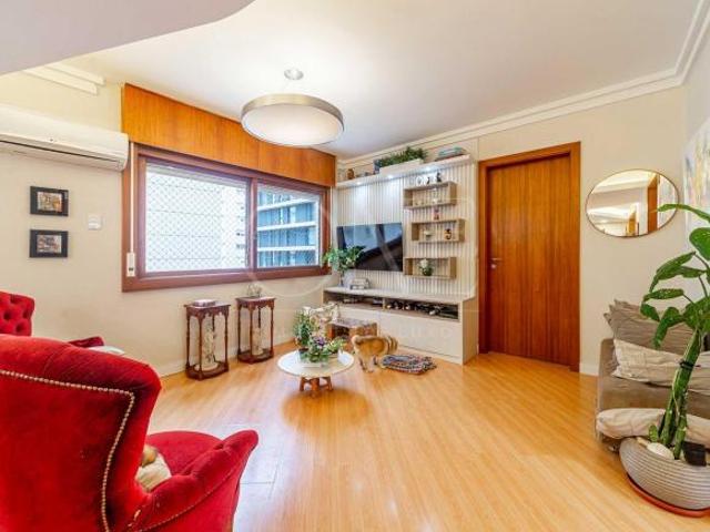 Apartamento à venda em Petrópolis