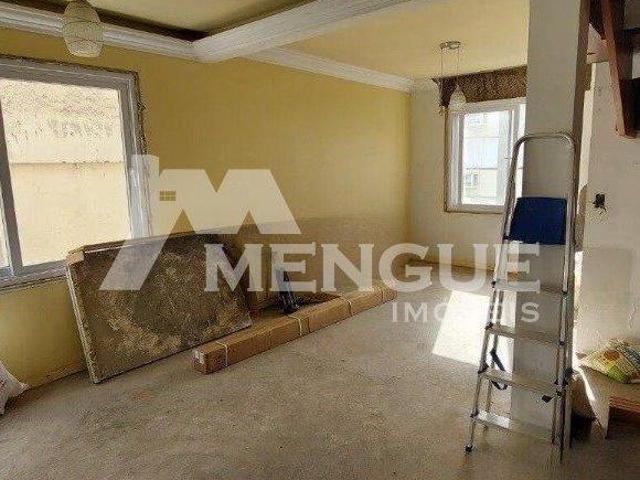 Apartamento à venda em Petrópolis