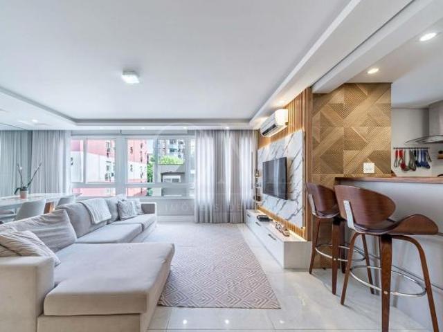 Apartamento à venda em Petrópolis