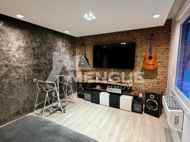 Apartamento à venda em Petrópolis