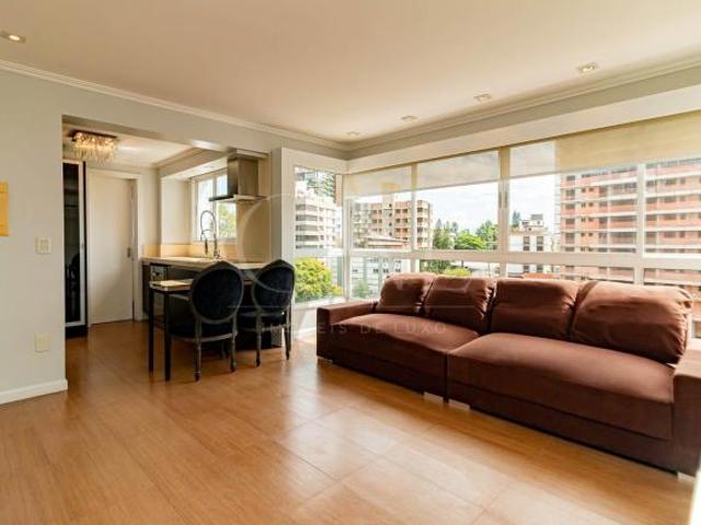 Apartamento à venda em Petrópolis