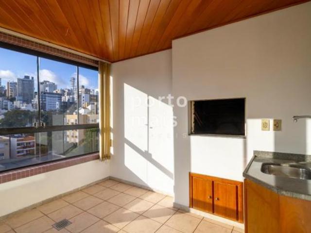 Apartamento à venda em Petrópolis