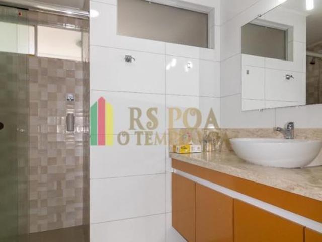 Apartamento à venda em Petrópolis