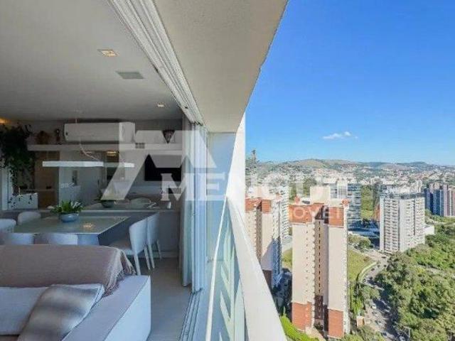 Apartamento à venda em Petrópolis
