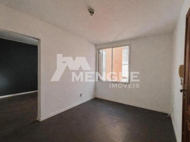 Apartamento à venda em Petrópolis