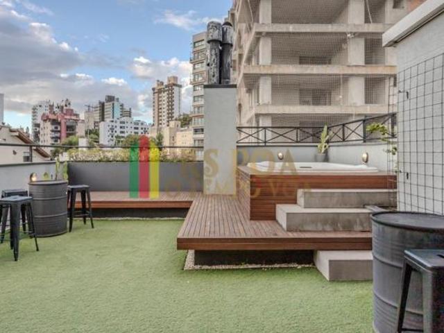 Apartamento à venda em Petrópolis