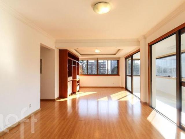 Apartamento à venda em Petrópolis com 153 m², 3 quartos, 1 suíte, 2 vagas