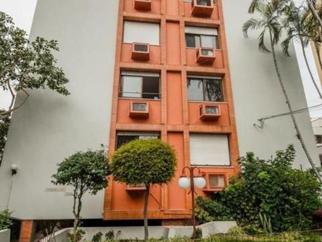 Apartamento à venda em Petrópolis com 103 m², 3 quartos, 1 suíte, 1 vaga