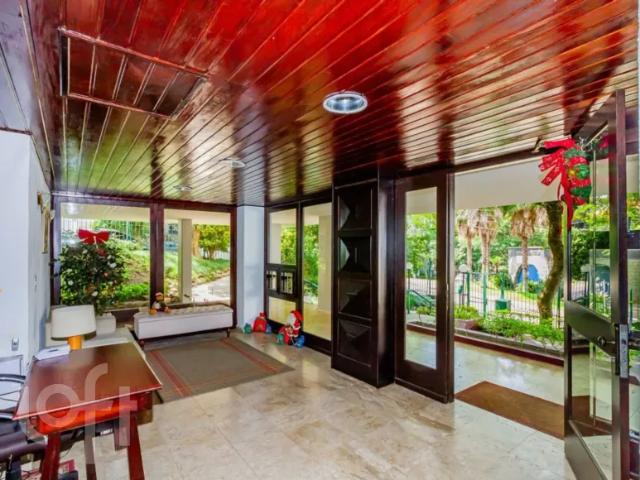 Apartamento à venda em Petrópolis com 110 m², 3 quartos, 2 suítes, 1 vaga