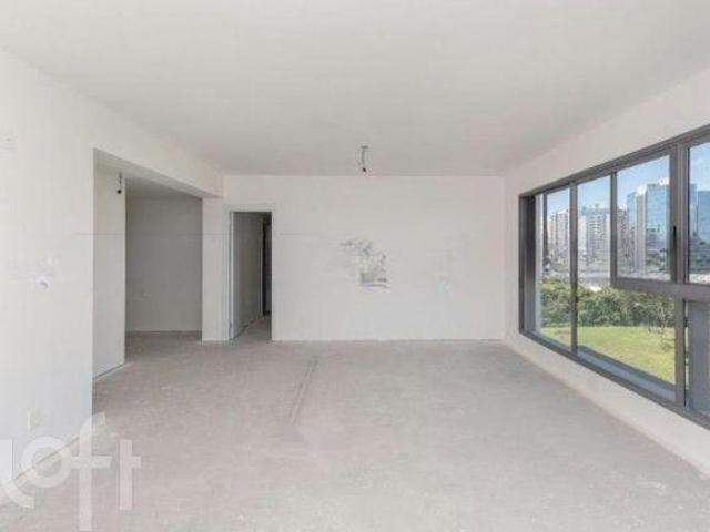 Apartamento à venda em Petrópolis com 115 m², 3 quartos, 1 suíte, 2 vagas