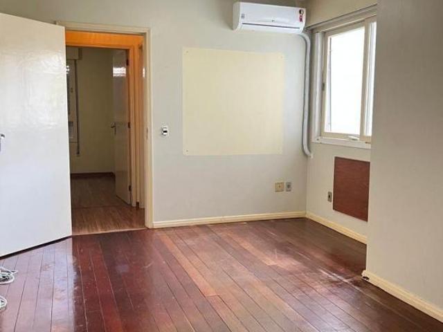 Apartamento à venda em Petrópolis com 76 m², 2 quartos, 1 vaga