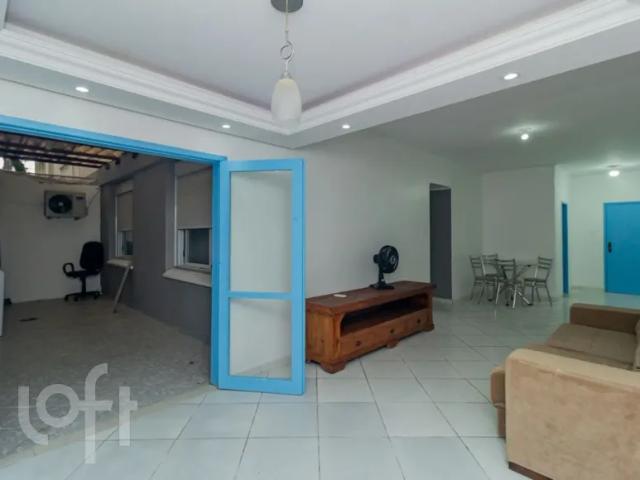 Apartamento à venda em Petrópolis com 70 m², 2 quartos, 1 suíte