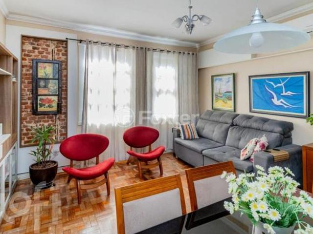 Apartamento à venda em Petrópolis com 72 m², 3 quartos, 1 vaga
