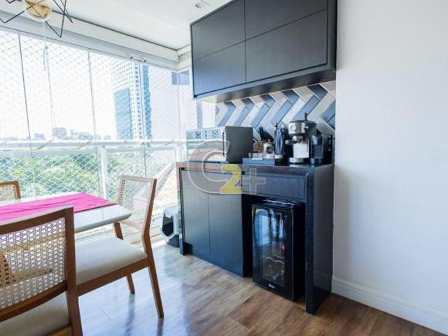 Apartamento á venda em Pinehiros, 2 quartos, 1 suíte, 2 vagas de garagem
