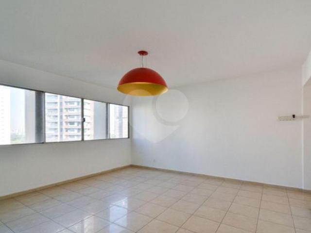 Apartamento à Venda em Pinheiros