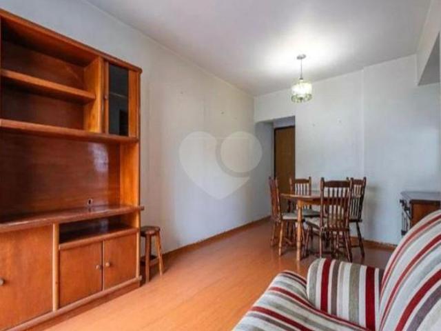 Apartamento à Venda em Pinheiros