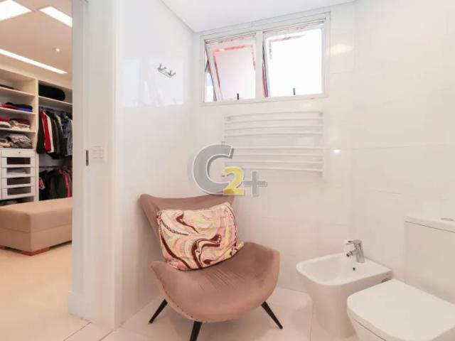 Apartamento a venda em Pinheiros, 2 quartos suites, 3 vagas