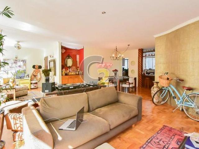 Apartamento à venda em Pinheiros, 3 quartos, 1 suíte, 2 vagas de garagem