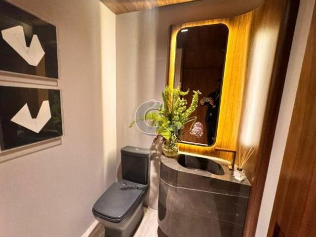Apartamento à venda em Pinheiros, 3 suítes, 3 vagas de garagem