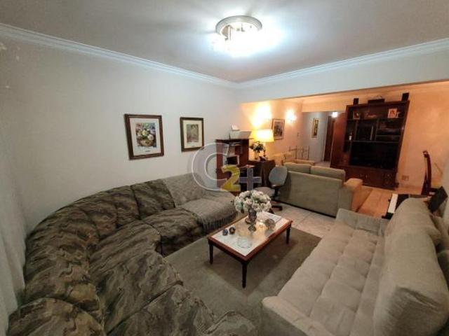 Apartamento à venda em Pinheiros com 3 quartos, sendo 1 suíte e 1 vaga